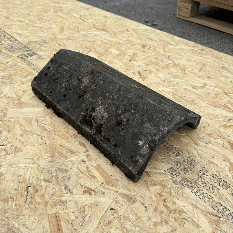 Reclaimed Universal Concrete Angled Ridge 450mm | RoofNStop